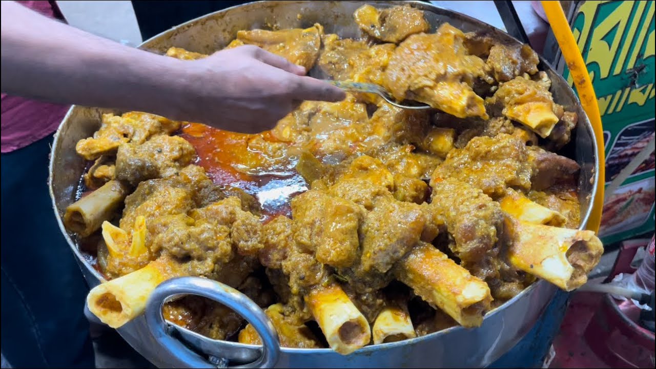 Very Tasty Nalli Nihari Siri Paye Famous Street Food - YouTube