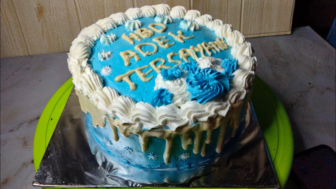 Dekorasi cake biru yang simple - YouTube