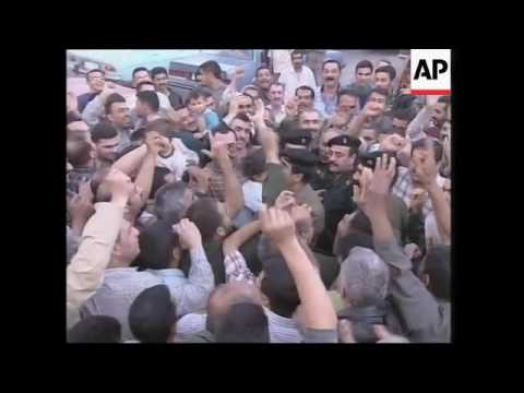 GWT: WRAP Clean, clear pix of Saddam walkabout plus speech
