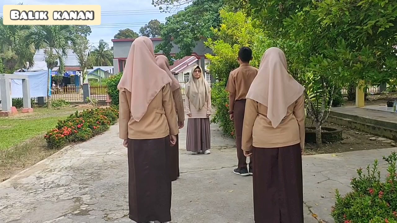 PRAMUKA| 12 Gerakan Dasar PBB (peraturan baris berbaris) - YouTube