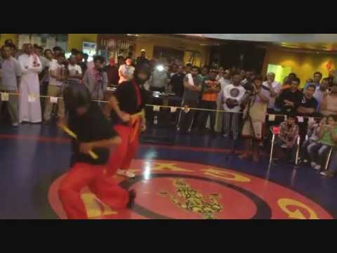 Nunchaku Show Gold's gym Tuesday, 21 Feb, 2012 - YouTube