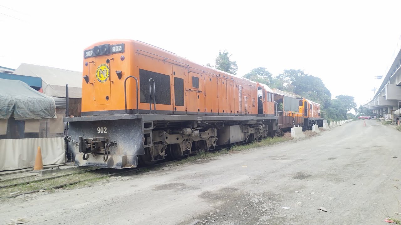 PNR DEL 918 Hauling DEL 902 From Tutuban To Caloocan Workshop - YouTube