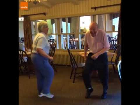 Ou Tannie en Toppie Baster Langarm - YouTube