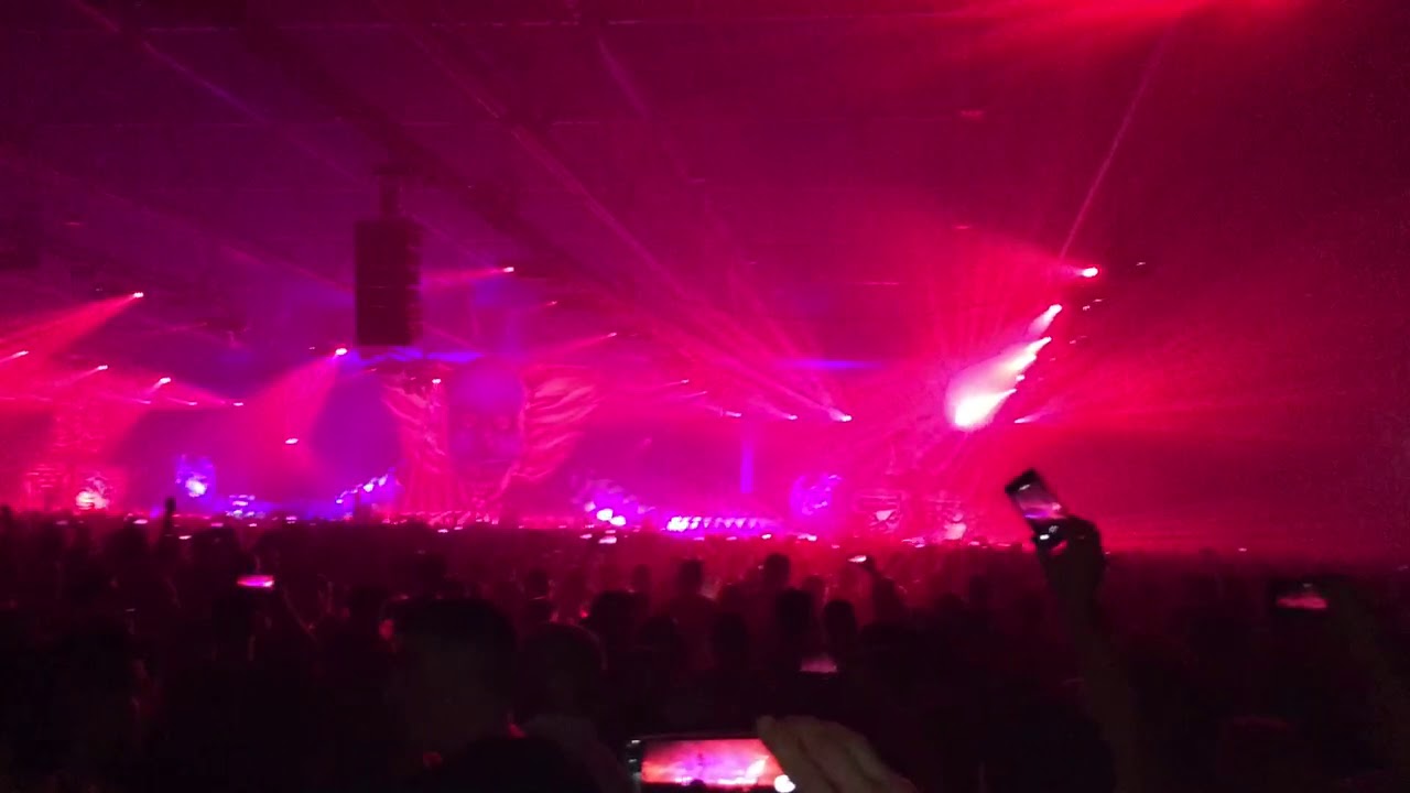 Thunderdome 25 years of Hardcore - Slaves to the Rave - YouTube