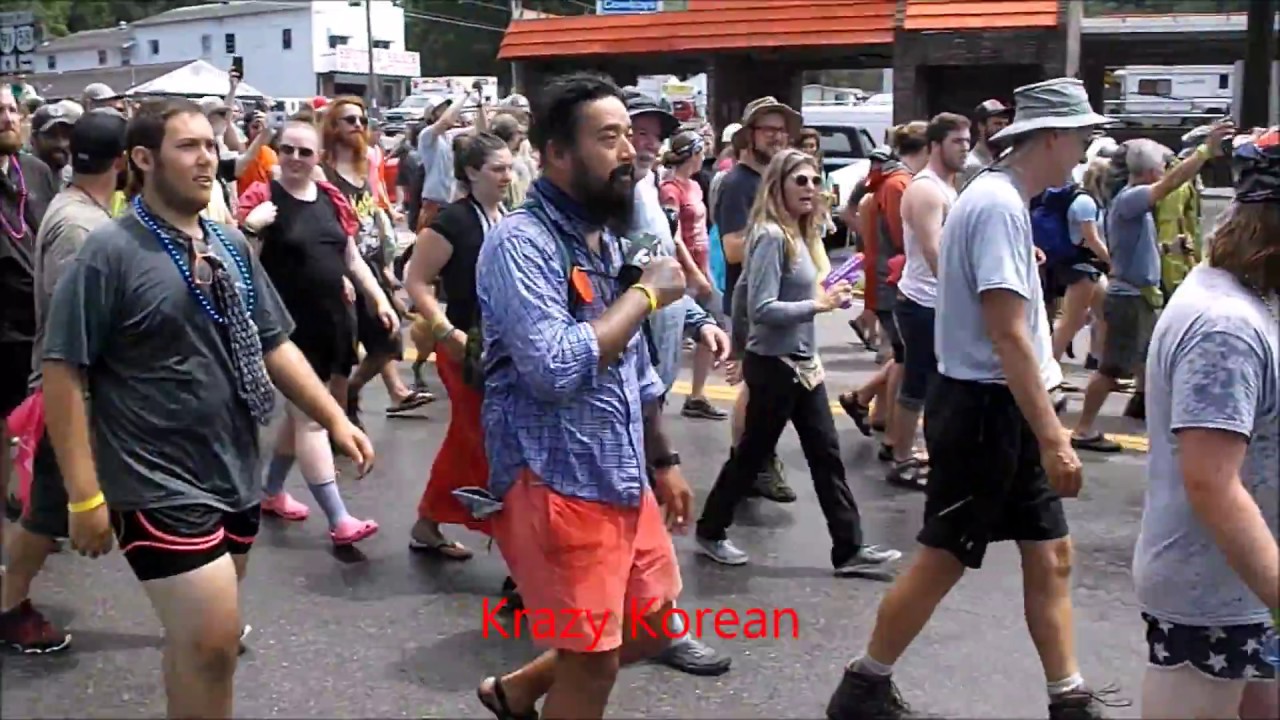 TM, Trail Days Hiker Parade - Loner and Fatherman meet again! - YouTube