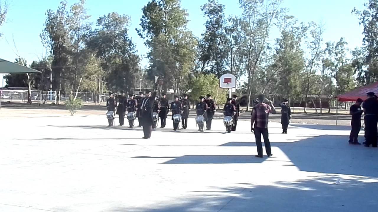 Banda de Guerra Coyotes del Cbtis 140 Interprepas 2013 - YouTube