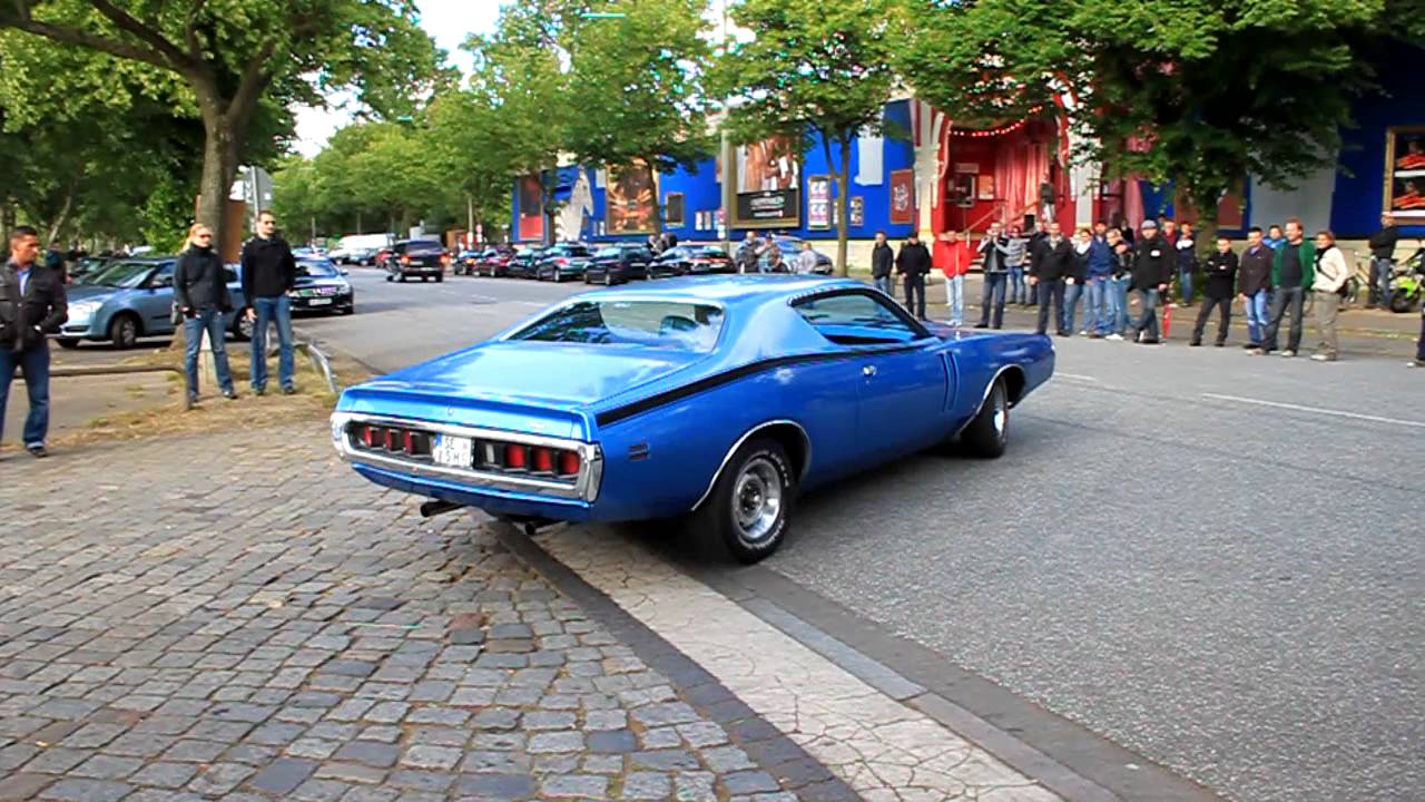 Musclecar take off - YouTube