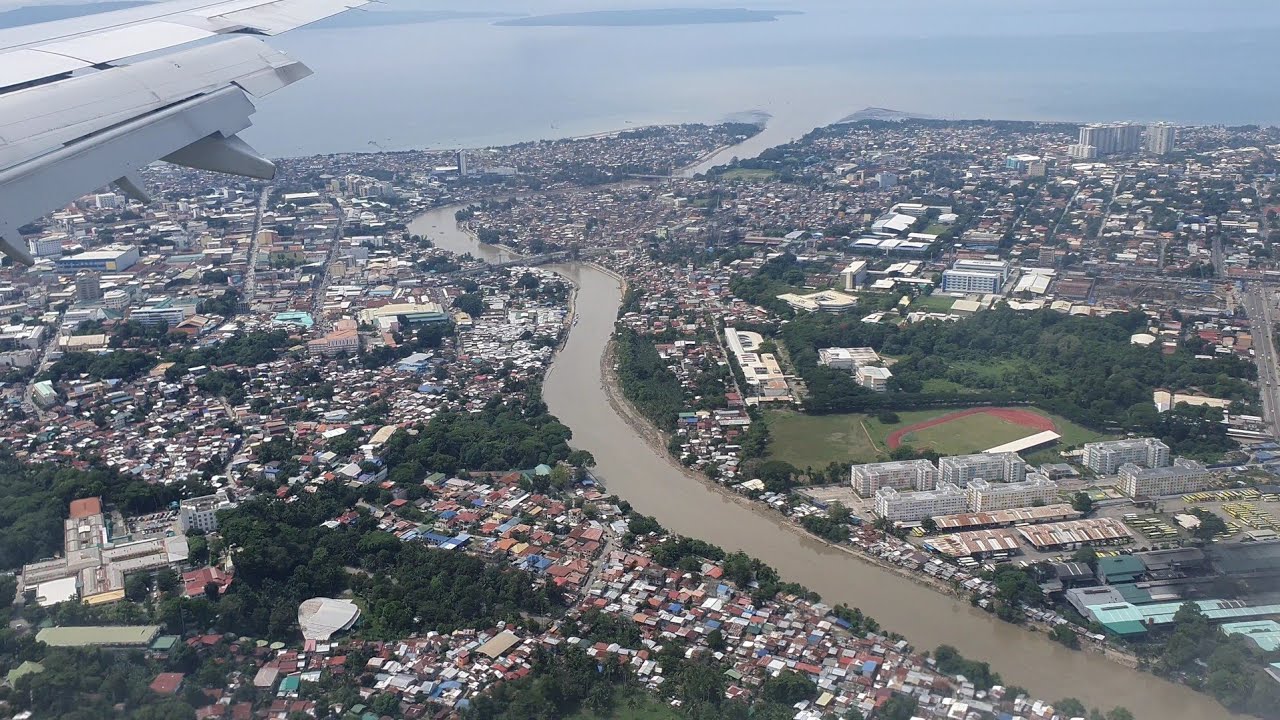 Landing @Francisco Bangoy International Airport in Davao City - YouTube