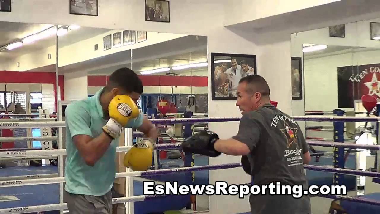 Cuban Boxing Star Marcos Forestal working mitts - EsNews boxing - YouTube