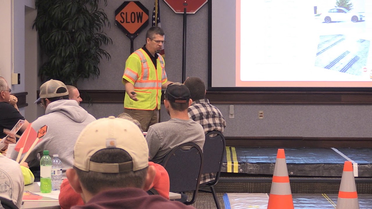 Flagger Class 17 Visibility and 500 Feet - YouTube