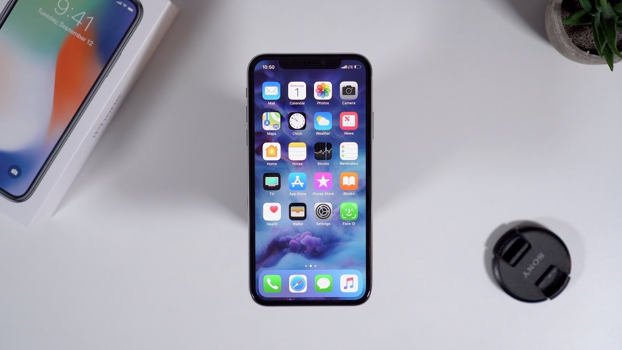 iPhone X Hands On & Flagship Comparisons (Note8, Pixel 2 XL, etc) - YouTube