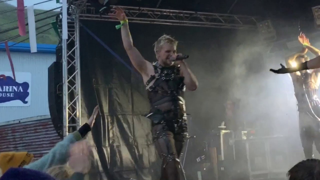 Hatari biðröð mistaka Live LungA 2019 - YouTube