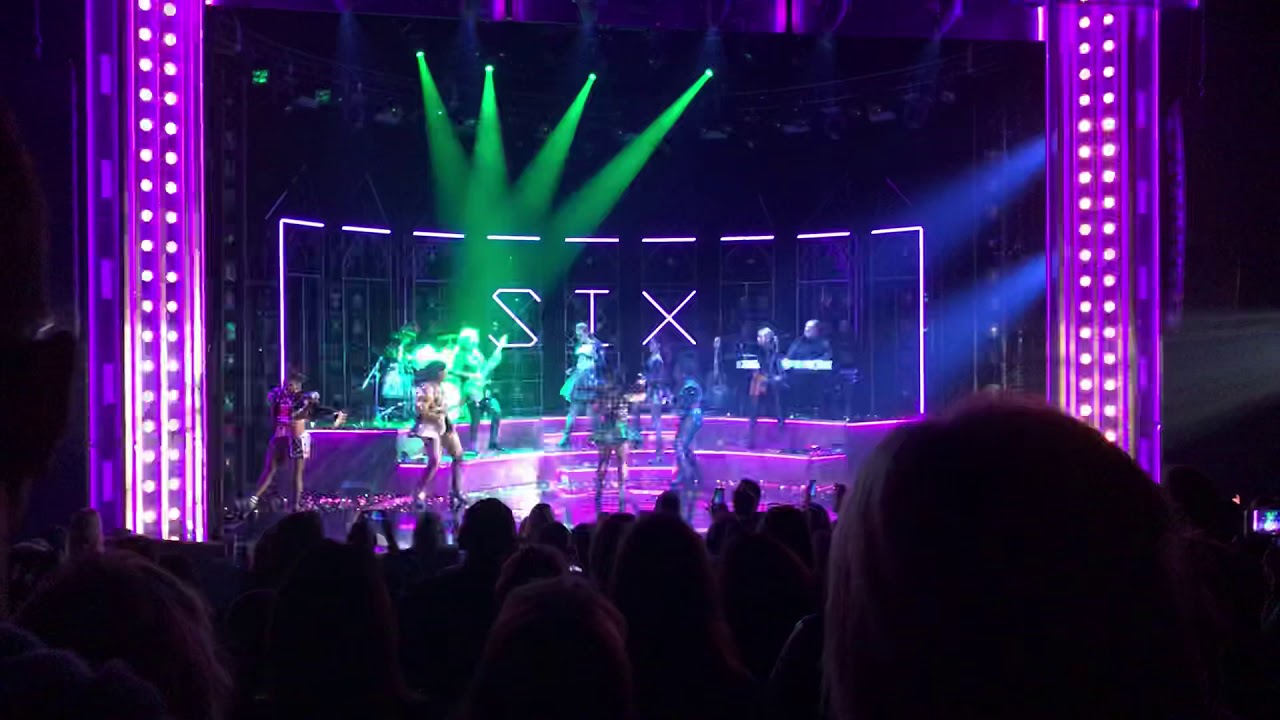 Six the Musical- Chicago “MegaSix” 6/13/19 - YouTube