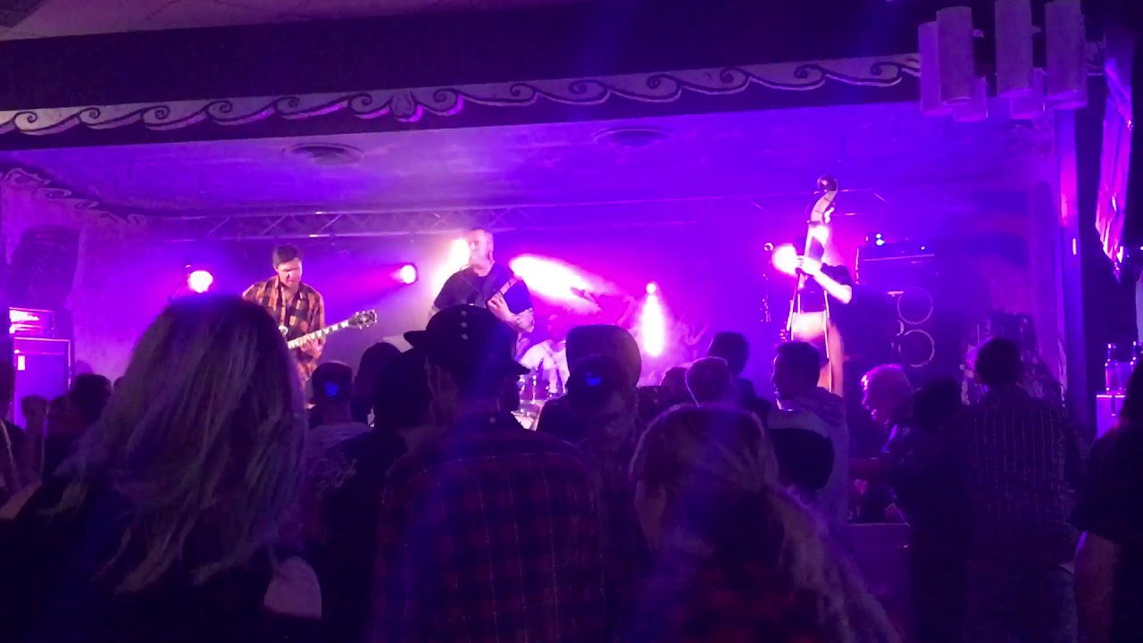 Roll over Beethoven.The Fastback - YouTube