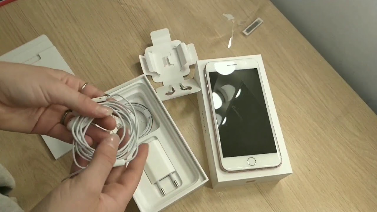 Unboxing iPhone 7 Plus - YouTube