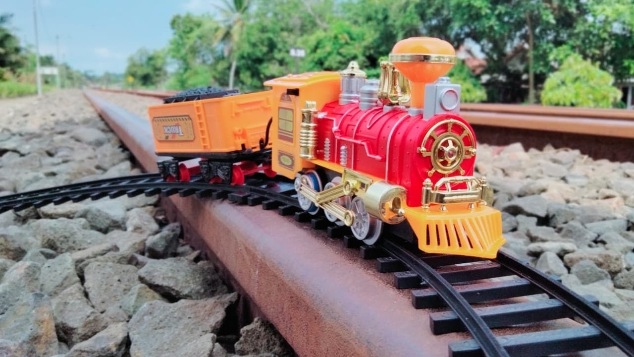 Mencari Dan Menjalankan Miniatur Kereta Api Indonesia Di Rel - Kereta ...