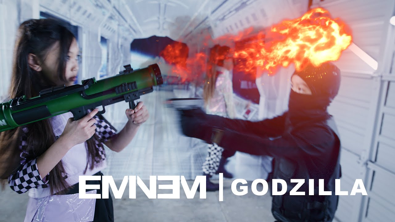 Eminem - Godzilla ft. Juice WRLD - cover by fast kid rapper @LeGianna ...
