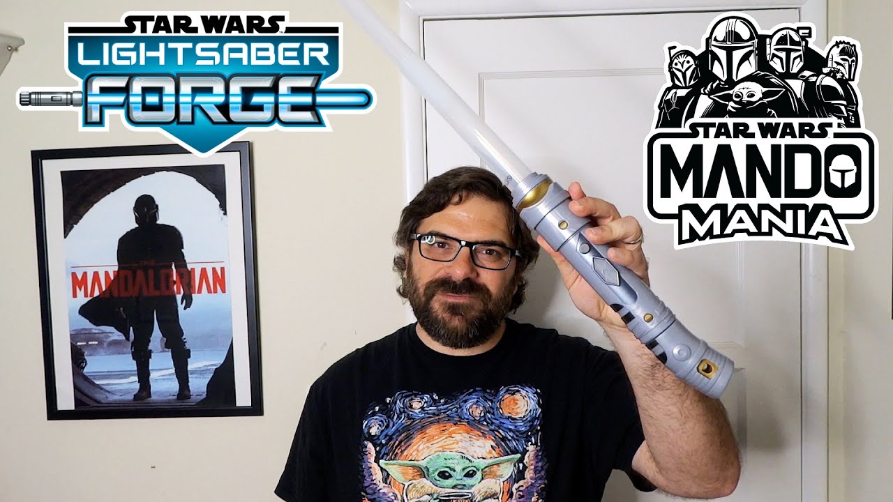 Exclusive Reveal - Ahsoka Tano Lightsaber Forge Electronic White ...