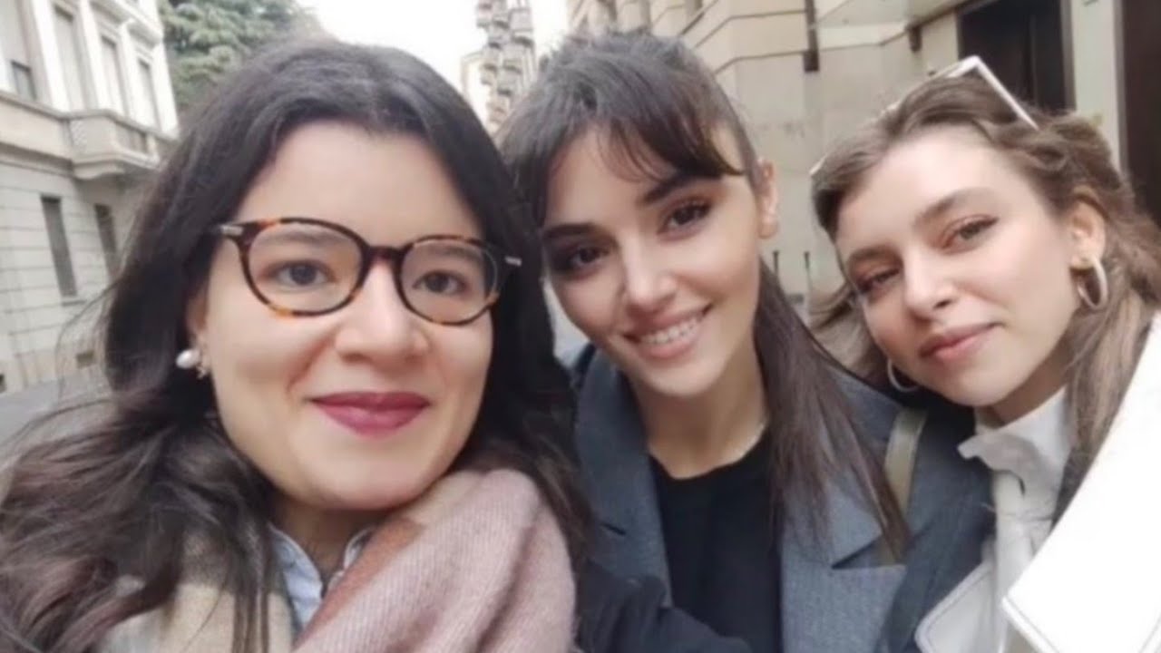 the new photos of hande ercel and her sister gamze in the milan (Italia ...
