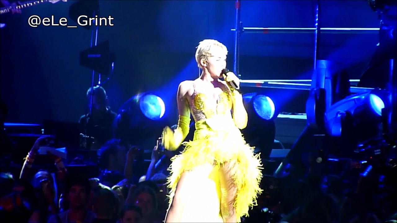 Miley Cyrus - FU live in Barcelona Bangerz tour - YouTube
