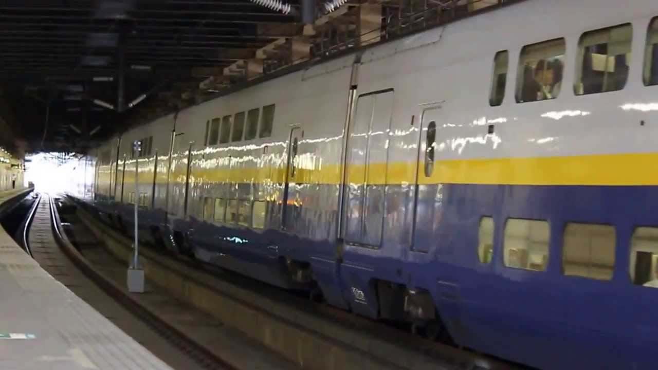 E4系+E3系2000番台発車&E3系2000番台+E4系到着 @大宮 - YouTube