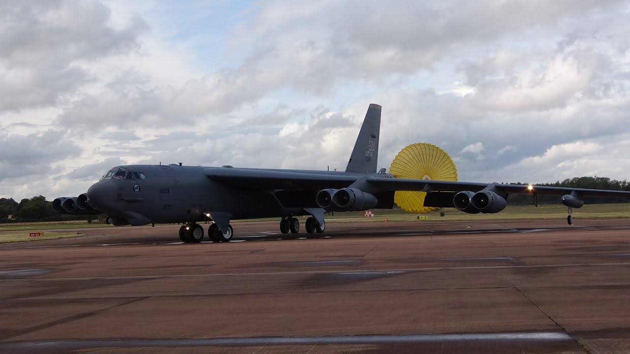 RIAT 2023 - Smokey B52 take off, flypast, landing and close up taxi ...
