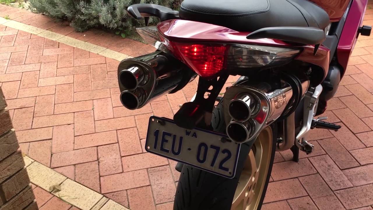 VFR800 VTEC MTC (Max Torque Cans) Tri Oval Twin Spout exhausts - YouTube