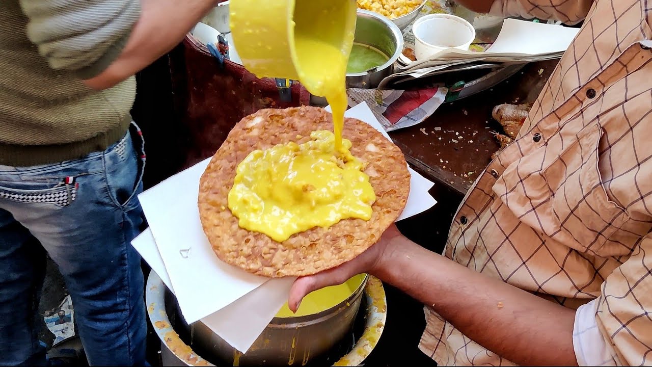 Morning Rush for Sindhi Breakfast | Famous Dal Pakwan of Jamnagar ...