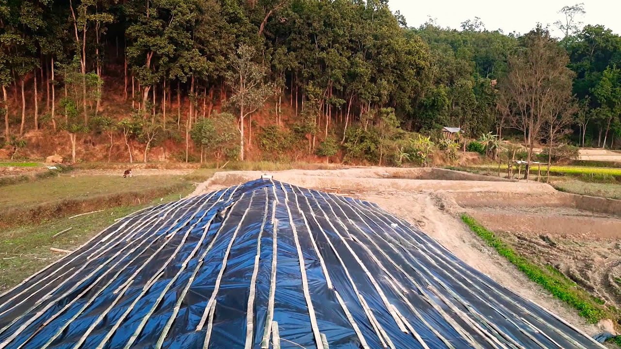 Bamboo shed roofing. - YouTube