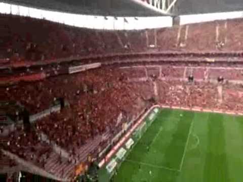 Selçuk İnan Sneijderiyle İleride Burak Yılmazla