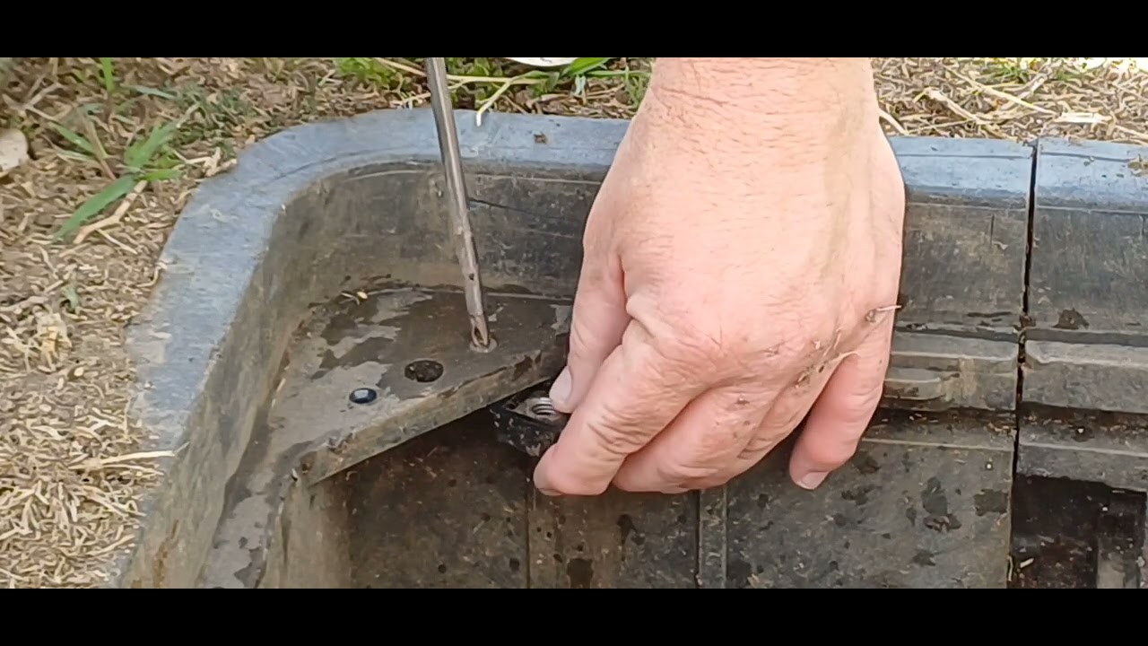 Pit Bolt Replacement - YouTube