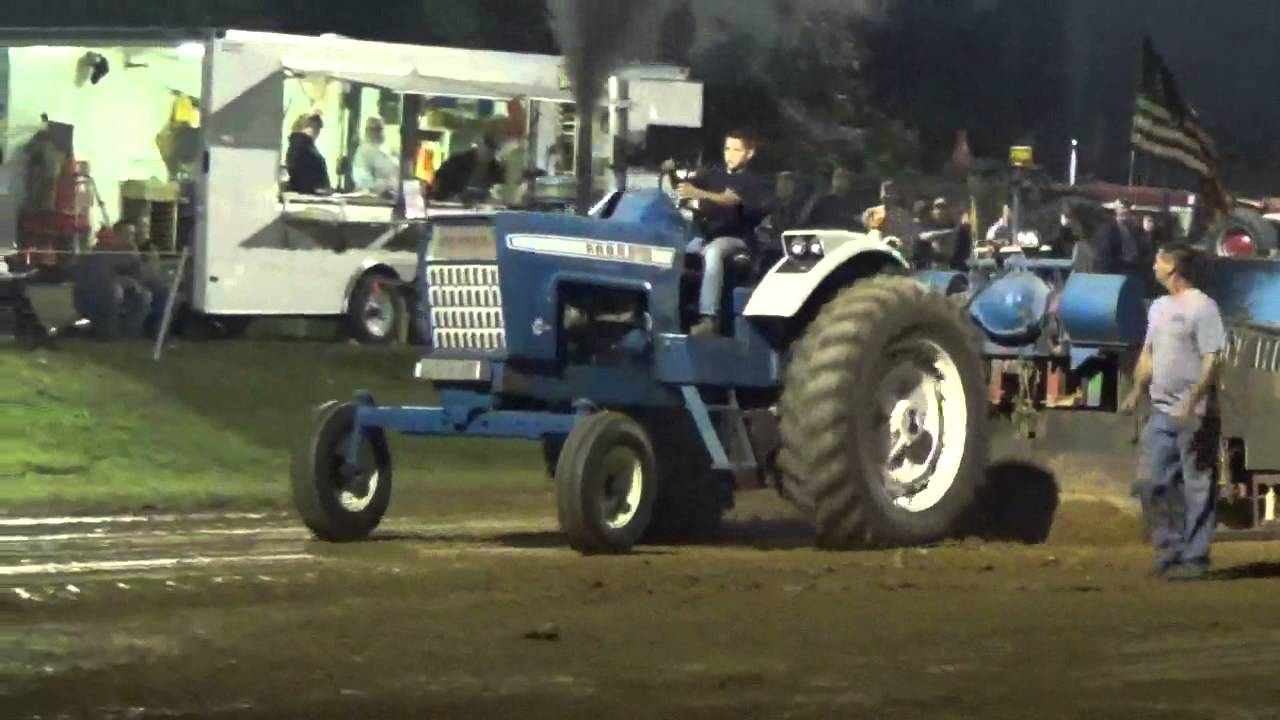 Ford 8000 tractor pull - YouTube