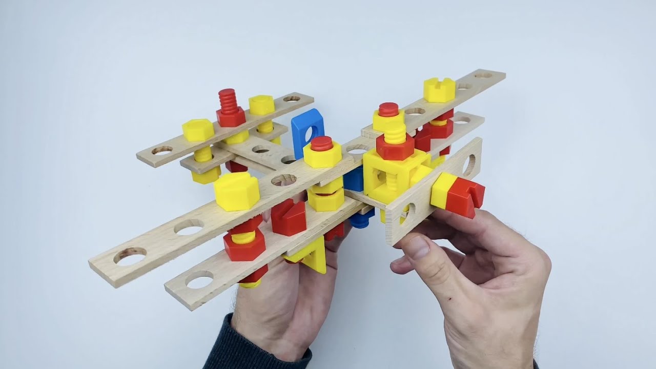 Constructor Junior Model Airplane | Alexander Toys - YouTube