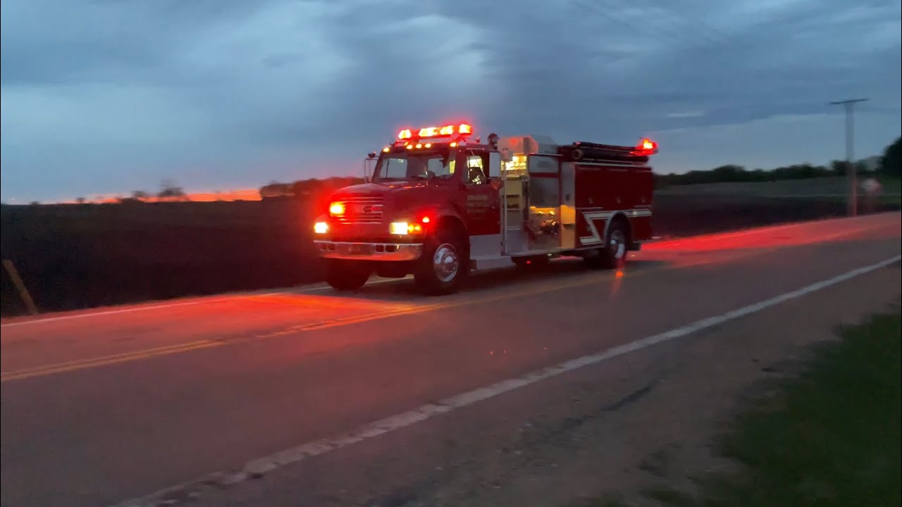 Cologne Fire - Engine 12 Responding - YouTube