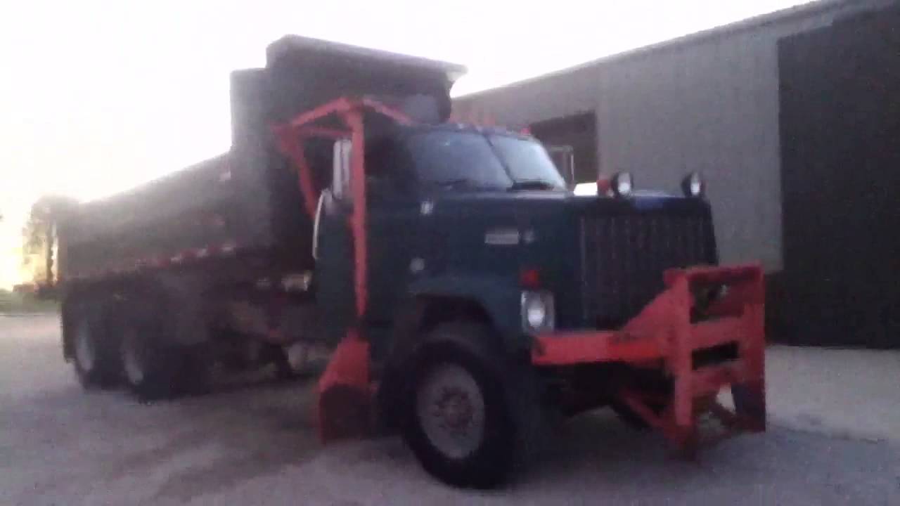 1988 GMC Brigadier w/ 671 Detroit Diesel - YouTube