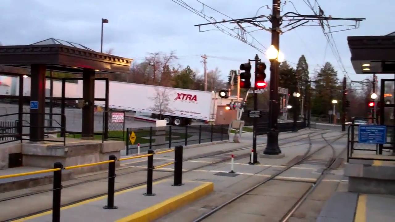 UTA TRAX at Stadium Station. - YouTube