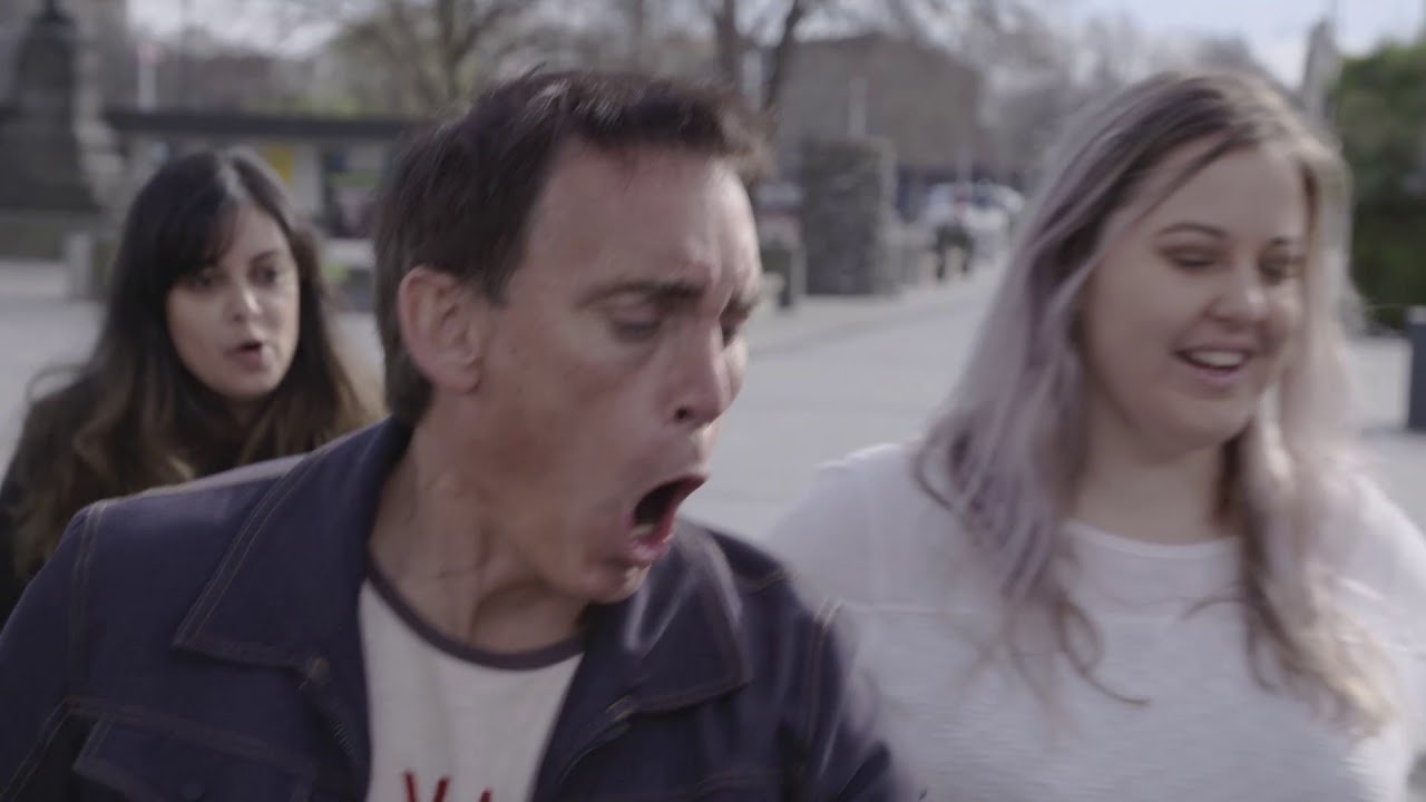 Pass the pressie - Noel Leeming - YouTube