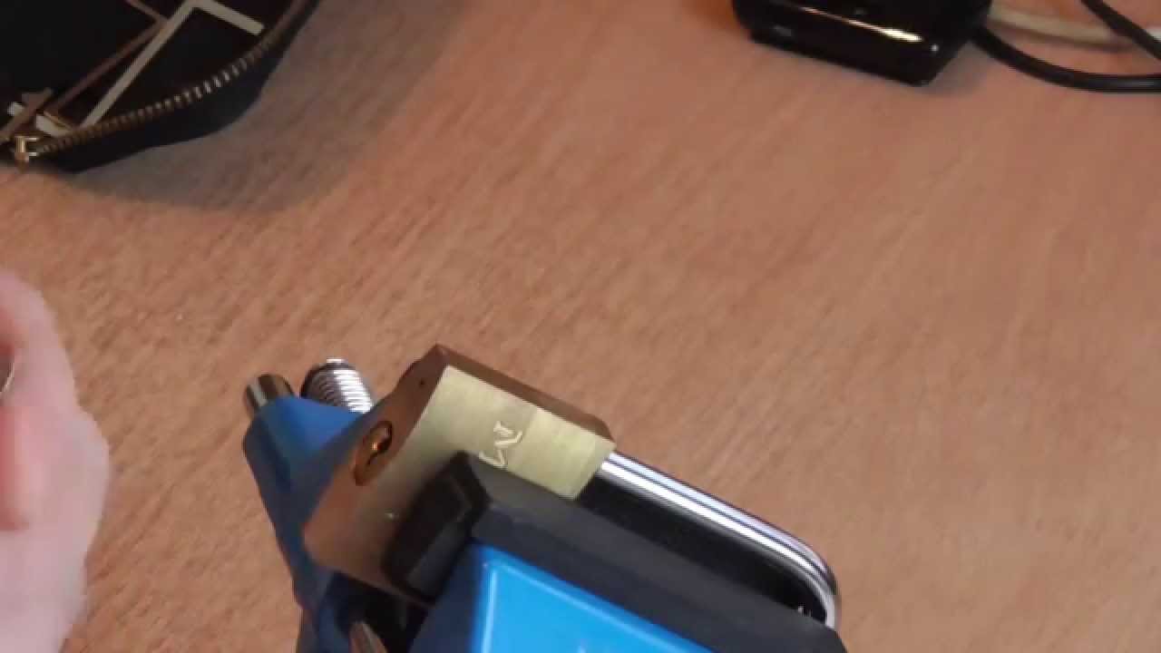 Master Lock V Line - Lock2 spp - Right handed - 13 - YouTube