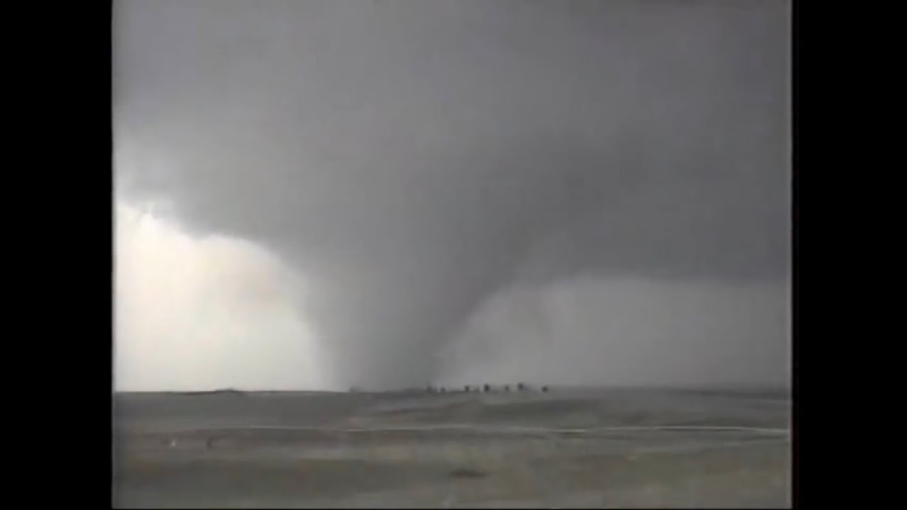 Tornado In Red Cloud, Nebraska. May 7, 1993 - YouTube