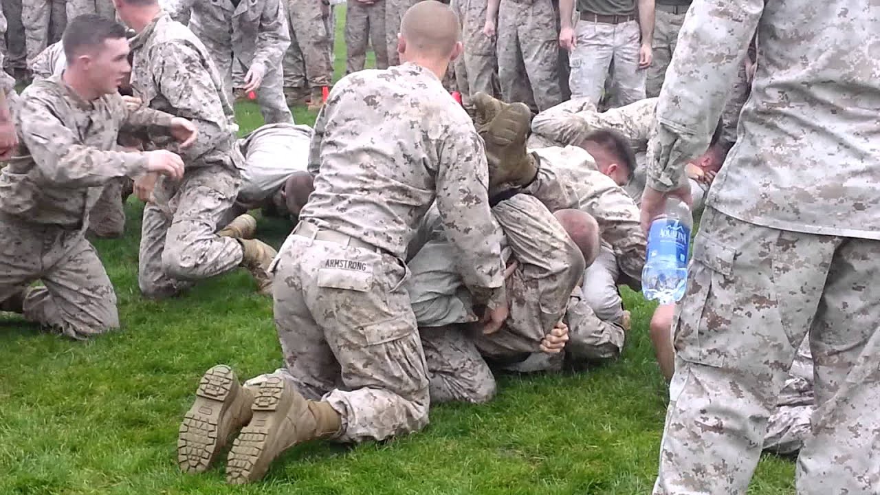 Marines 13 v 13 no rules ground fighting - YouTube