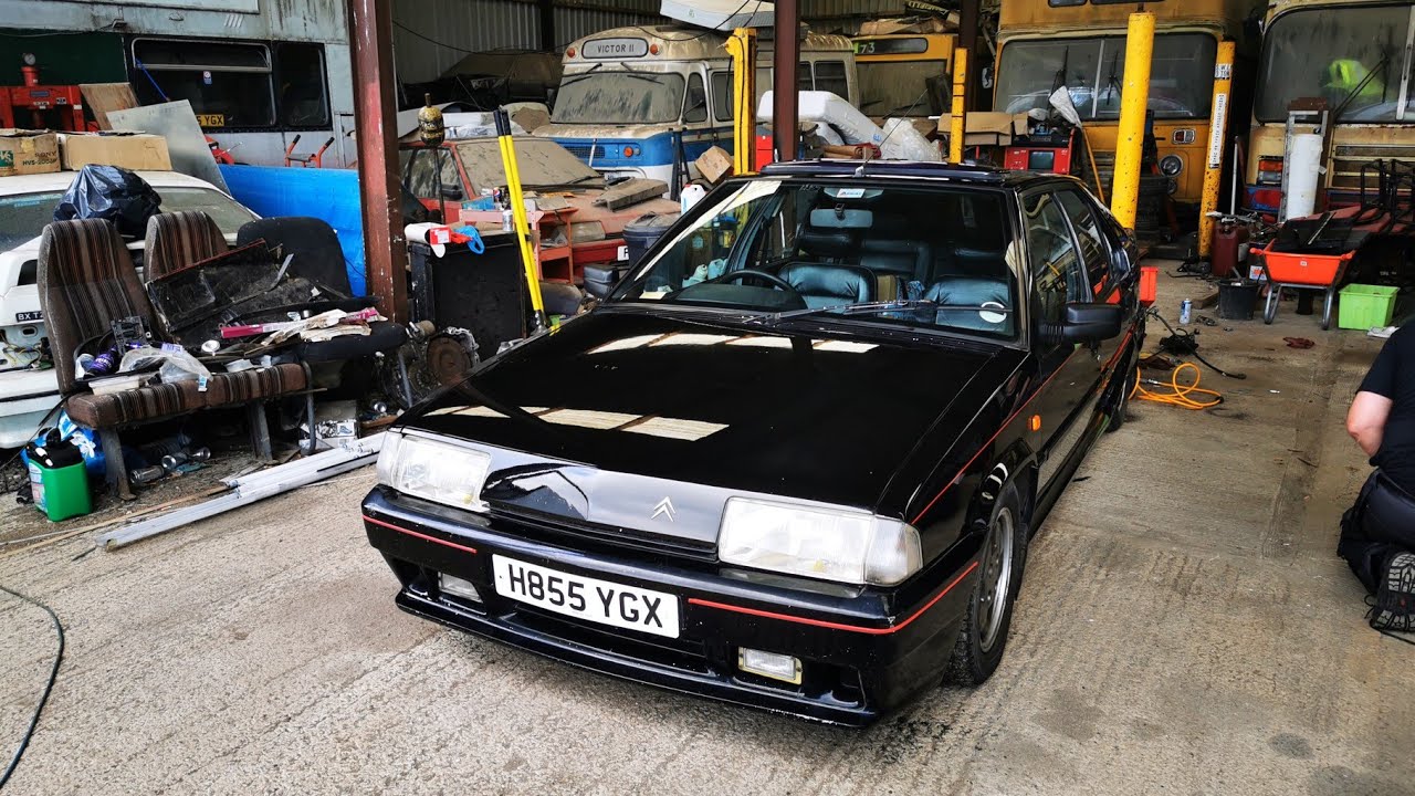 Citroen BX rear suspension gaiter change - YouTube