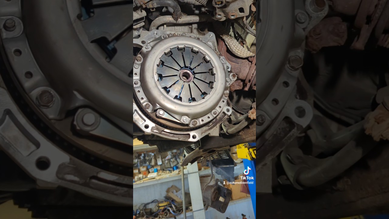 Clutch install on a toaster aka Kia soul 🤣 - YouTube
