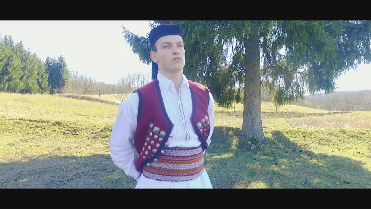 Visoko Se Viju Labudovi - KUD "Una" Novi Grad (Official video) - YouTube