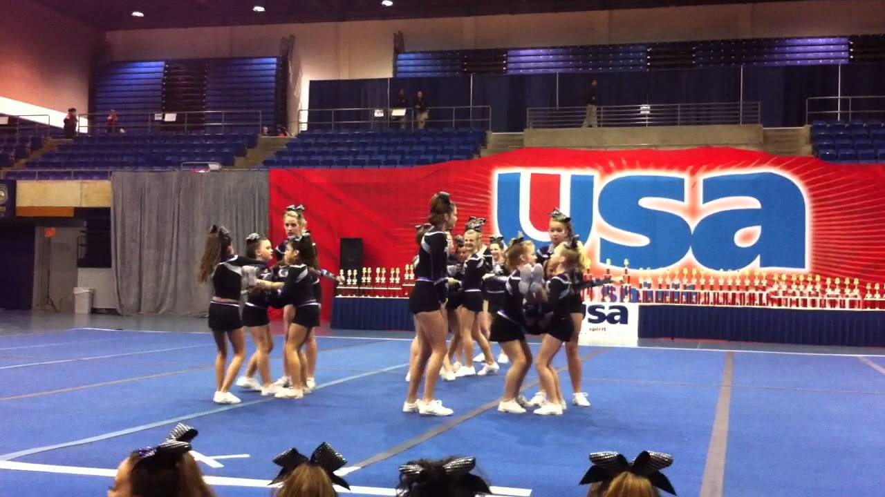 level 2 cheer sac really good with Lauren B - YouTube