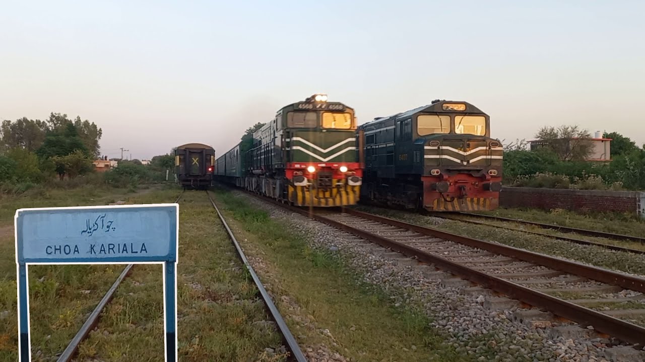 Three trains at one Station the boss of all trains green line skipping ...