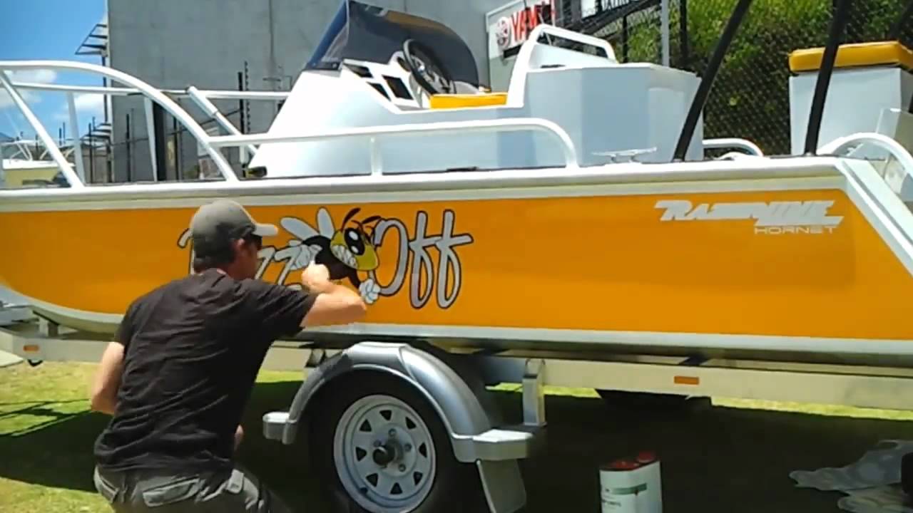 Simple Boat Graphics - YouTube