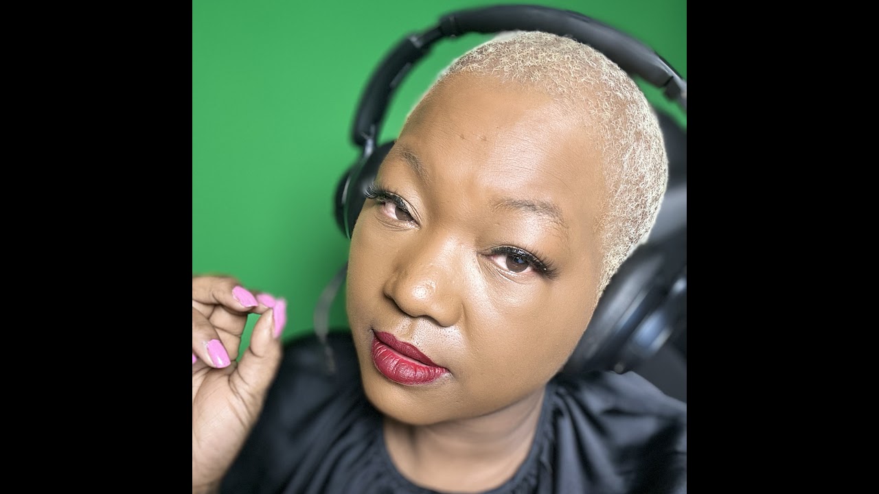 Comedian hope flood is on YouTube #hopeflood #comedian - YouTube