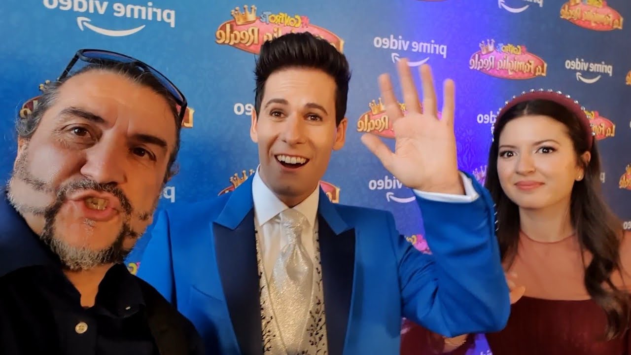 I Me Contro te salutano i fan col Salutatore Hello-Man - YouTube