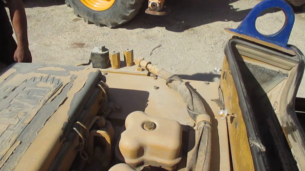 20-17 CATERPILLAR CB-224C - YouTube
