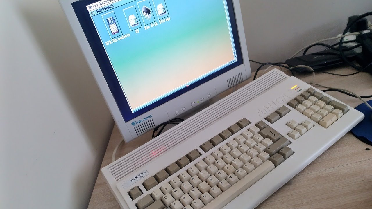 Amiga 1200 games! - YouTube